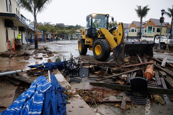 Tempestade na Califórnia deve avançar pelo estado e causar mais ...