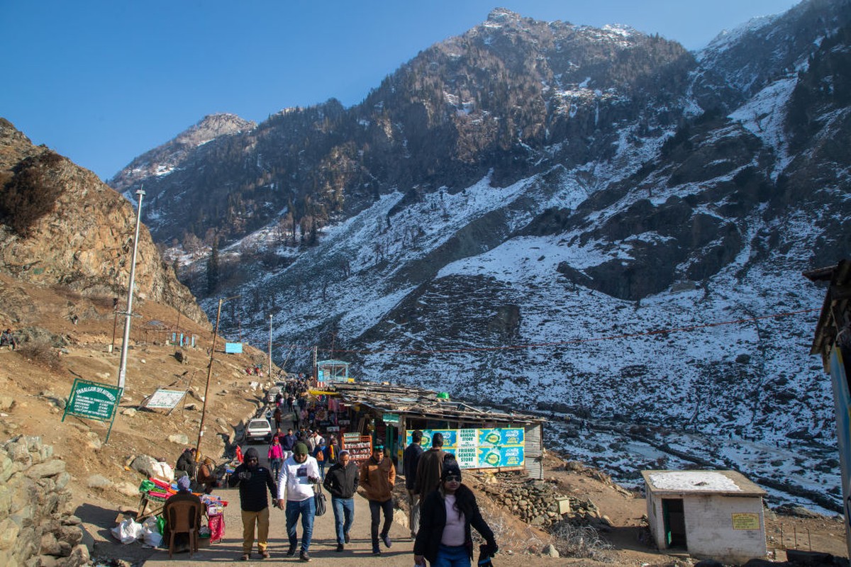 "Suíça indiana": seca histórica deixa Vale do Caxemira sem neve na ...